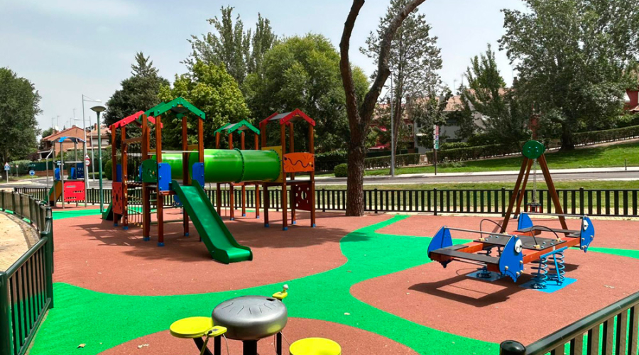 El Ayuntamiento renueva nueve áreas infantiles de las que ya pueden ...